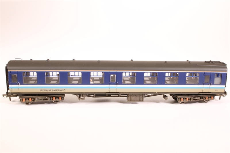 BACHMANN 39-056A BR Mk1 TSO Tourist Second Open BR Regional Railways ...
