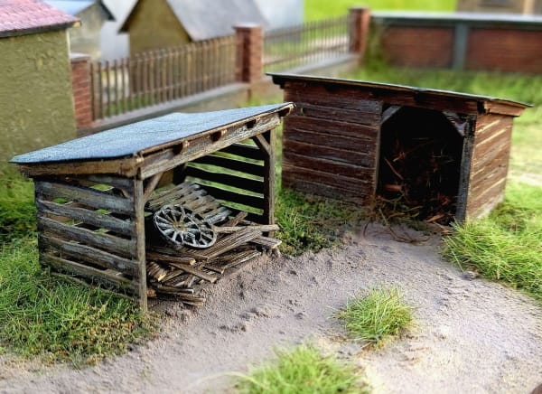 MODEL SCENE 96512 Wooden Sheds N (Kit) – B & H Models
